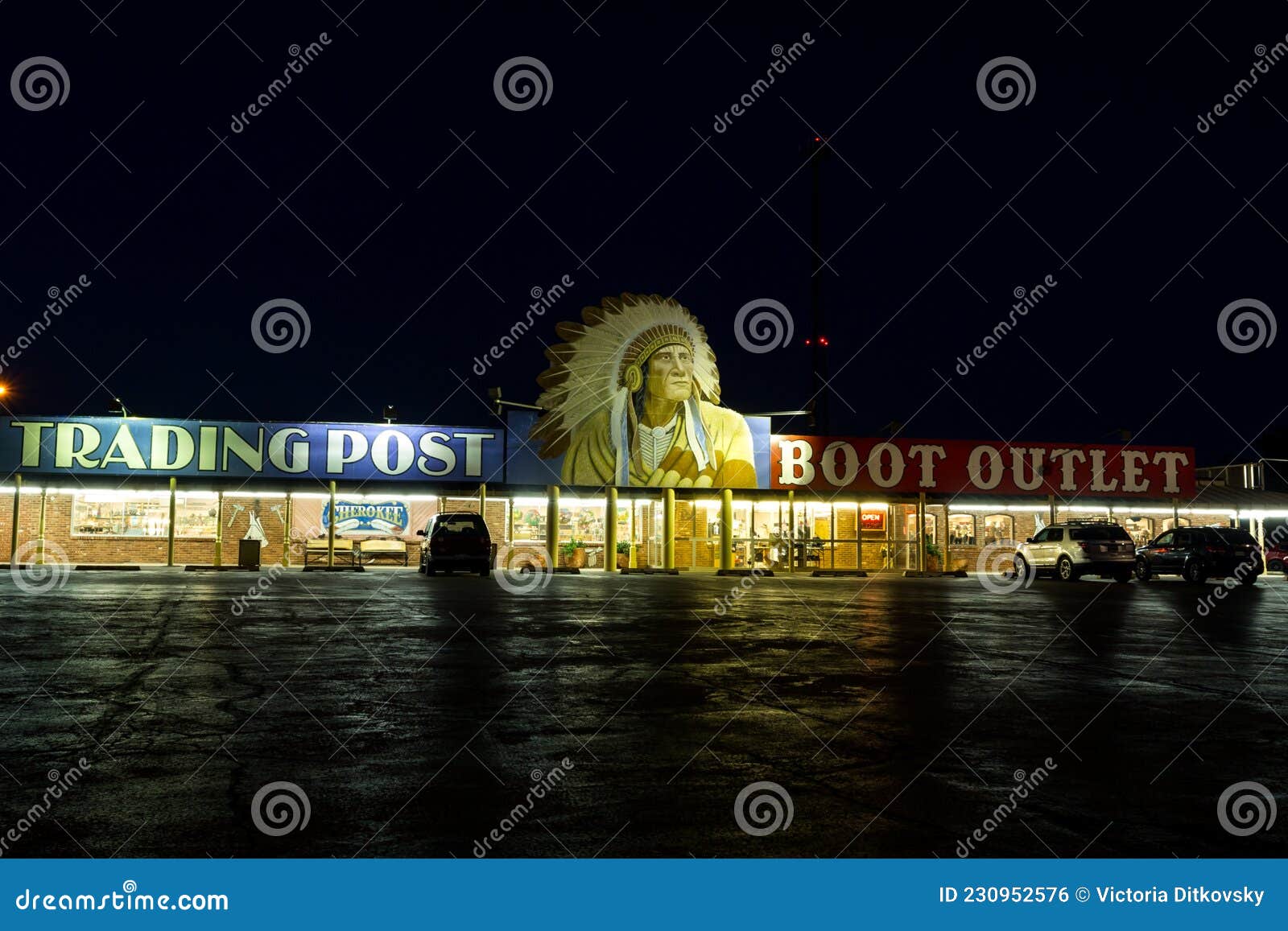 Famous Cherokee Trading Post and Boot Outlet Building Editorial Photo ...