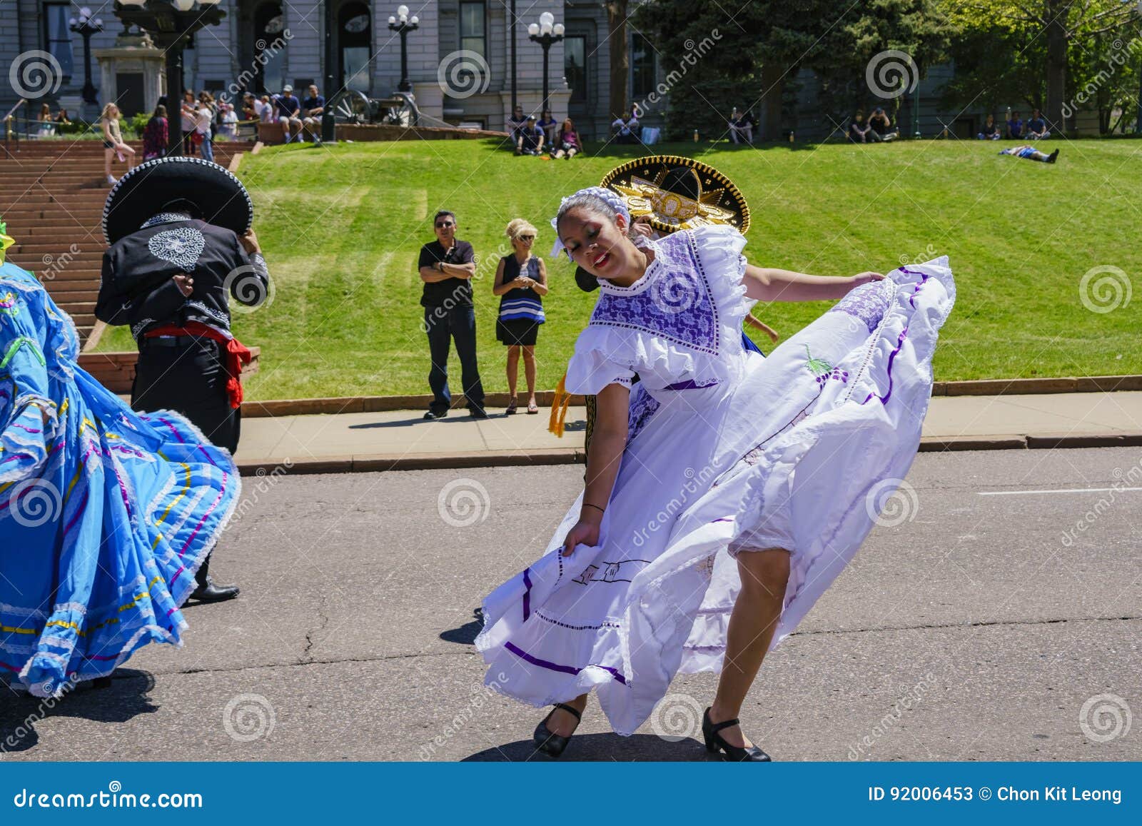 The Famous Cinco De Mayo Parade Editorial Stock Photo - Image of urban ...