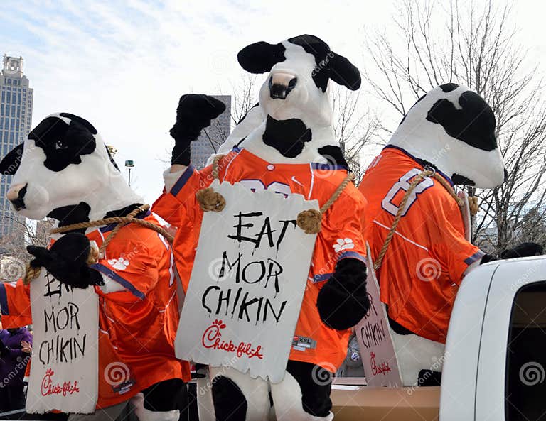 Famous Eat Mor Chikin cows editorial stock image. Image of cows - 28497014