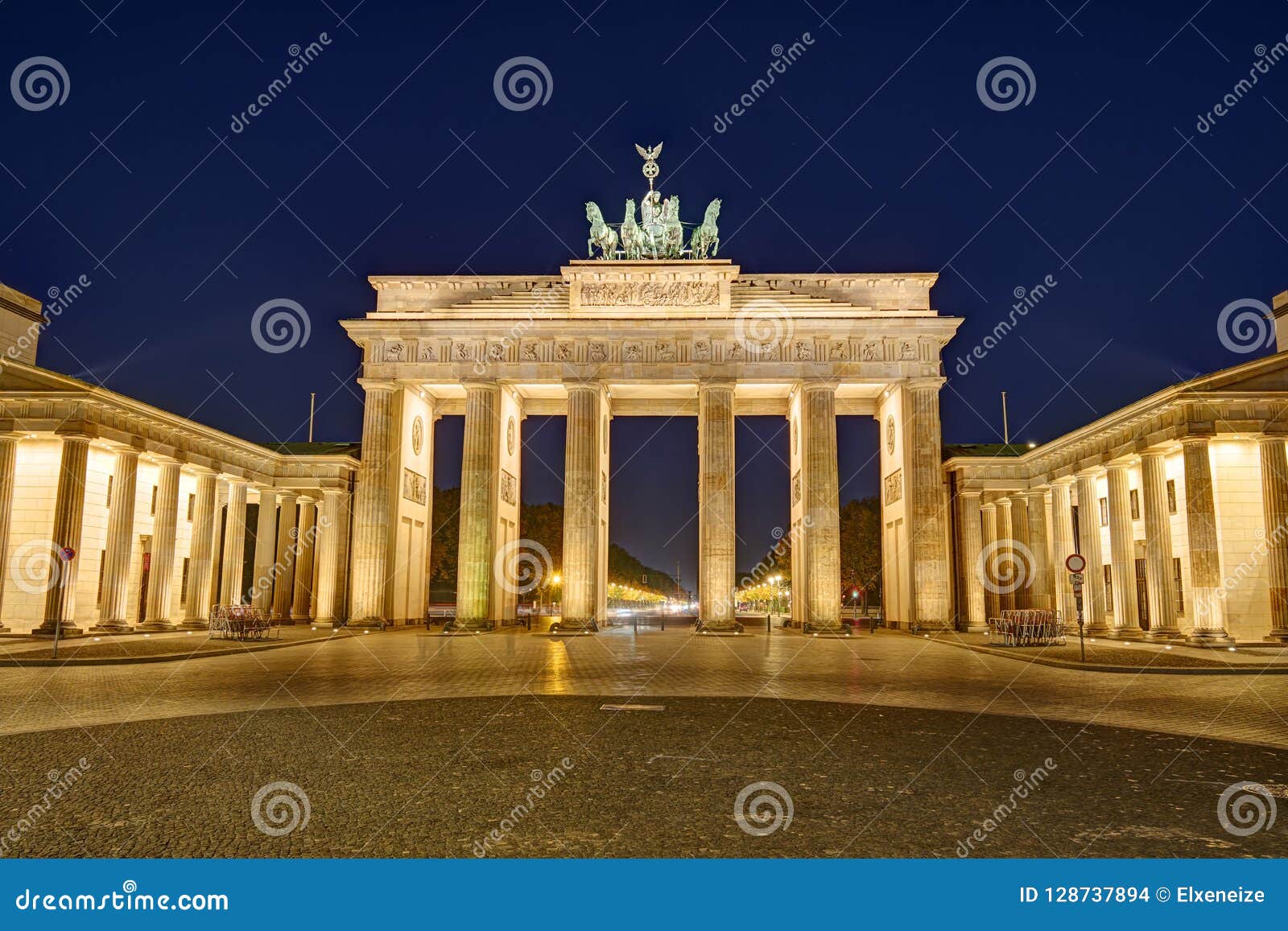 The Famous Illuminated Brandenburger Tor in Berlin Stock Photo - Image ...