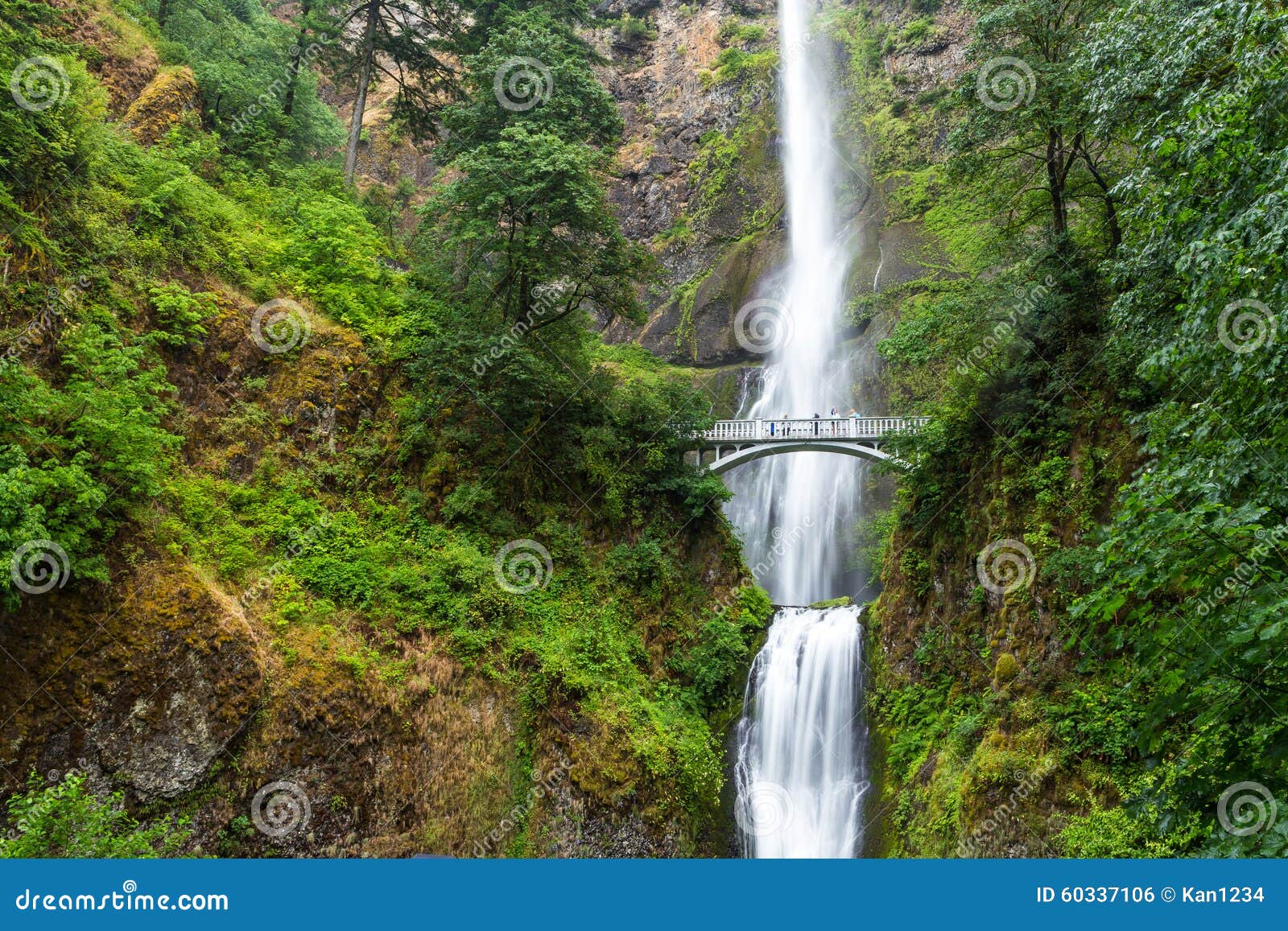 Famous Multnomah Falls in Columbia River Gorge, Oregon Stock Photo ...