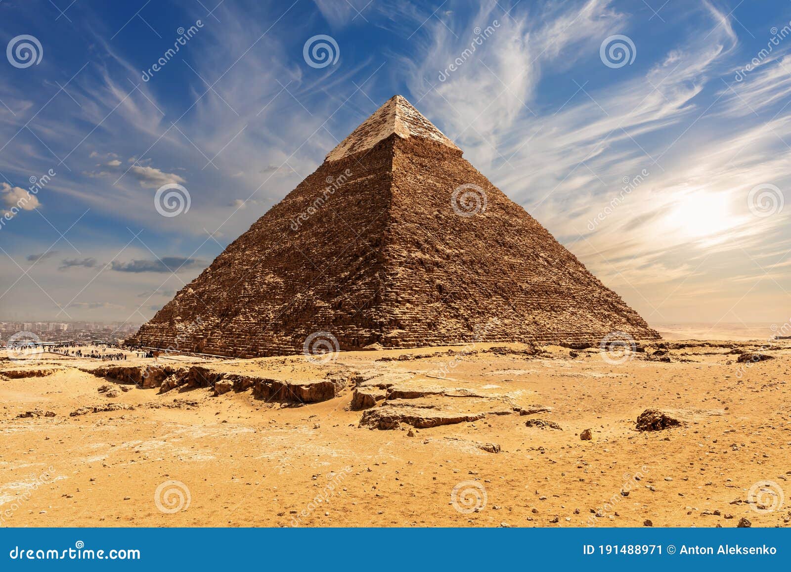 Famous Pyramid of Khafre Chephren in the Giza Necropolis, Egypt Stock ...