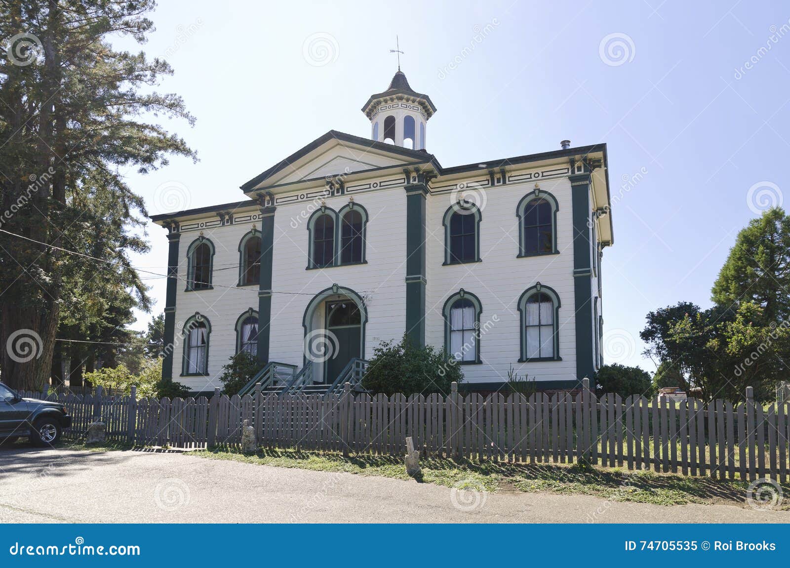 721 Bodega Building Stock Photos - Free & Royalty-Free Stock Photos ...