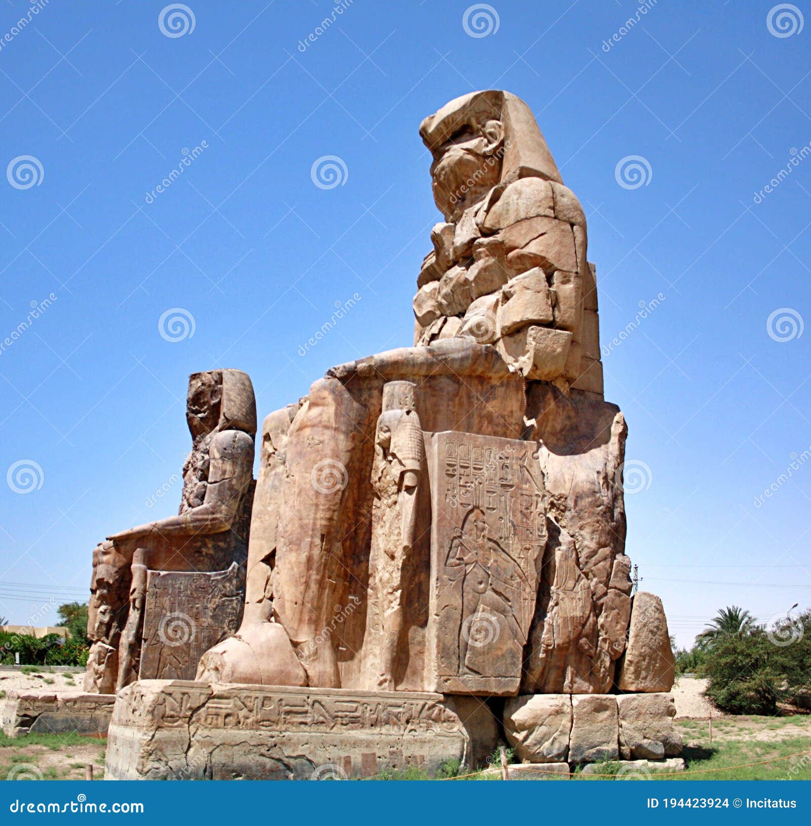 FAMOUS STATUES of the COLOSSUS of MEMNON Stock Photo - Image of ...