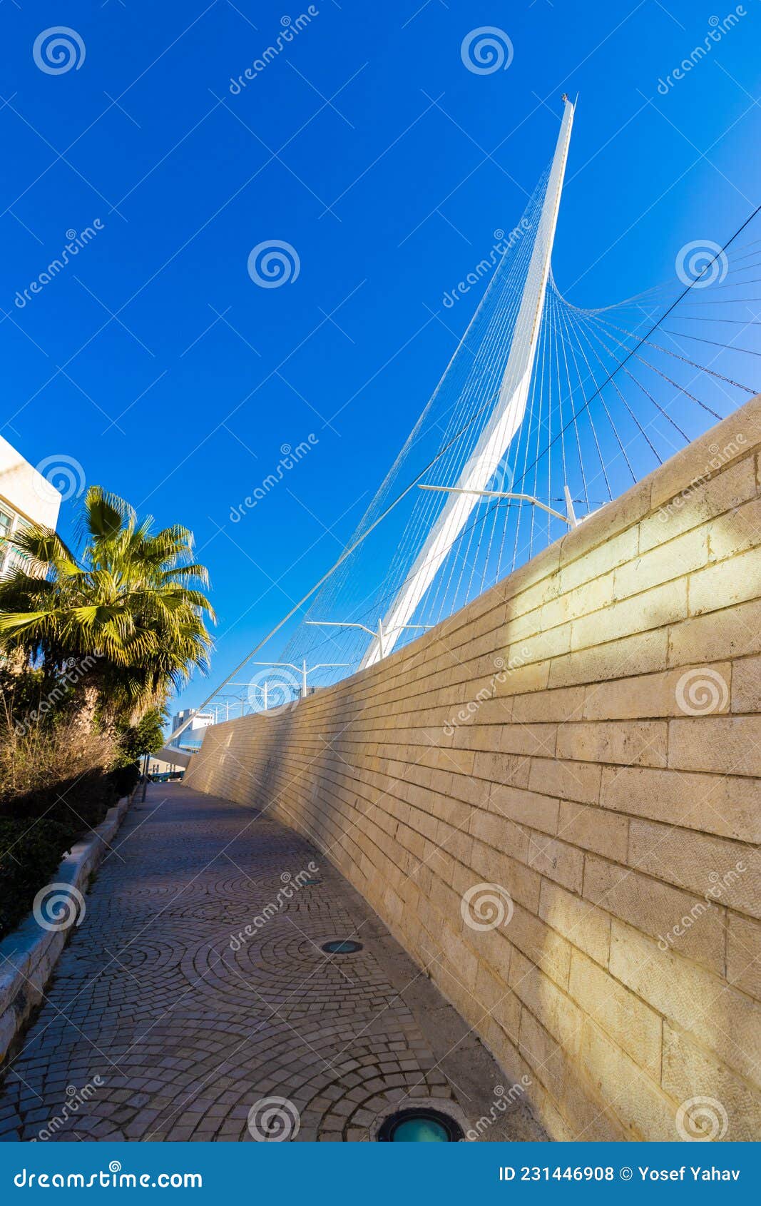 The Famous String Bridge at the Main Entrance Editorial Stock Photo ...