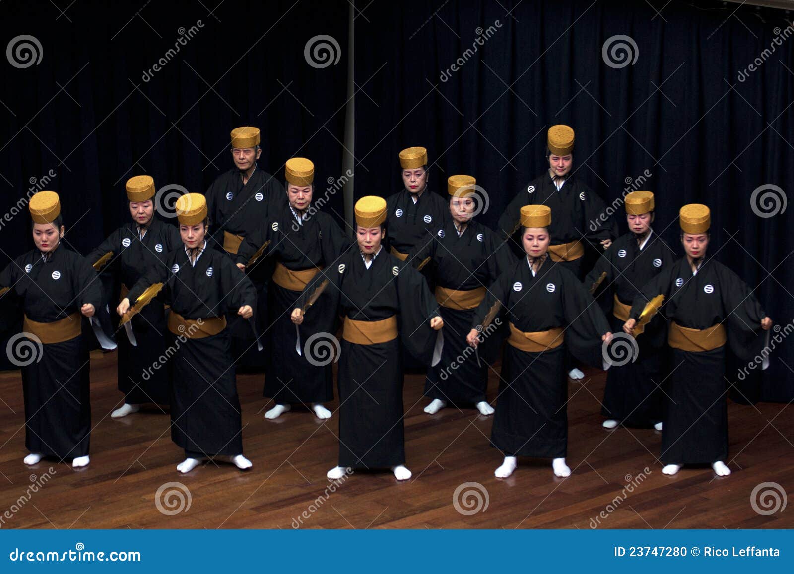 Fan Dance editorial image. Image of dance, culture, fiesta - 23747280