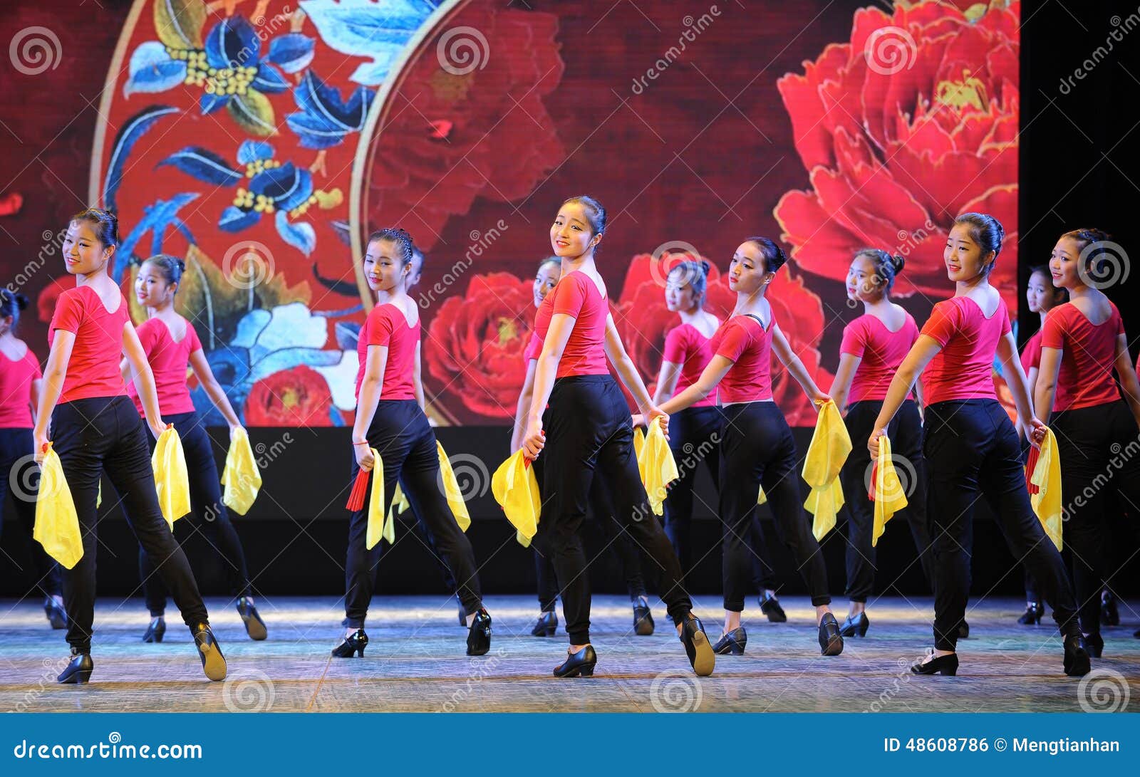 The Fan Dance Basic Skill-the National Dance Training Editorial Photo ...