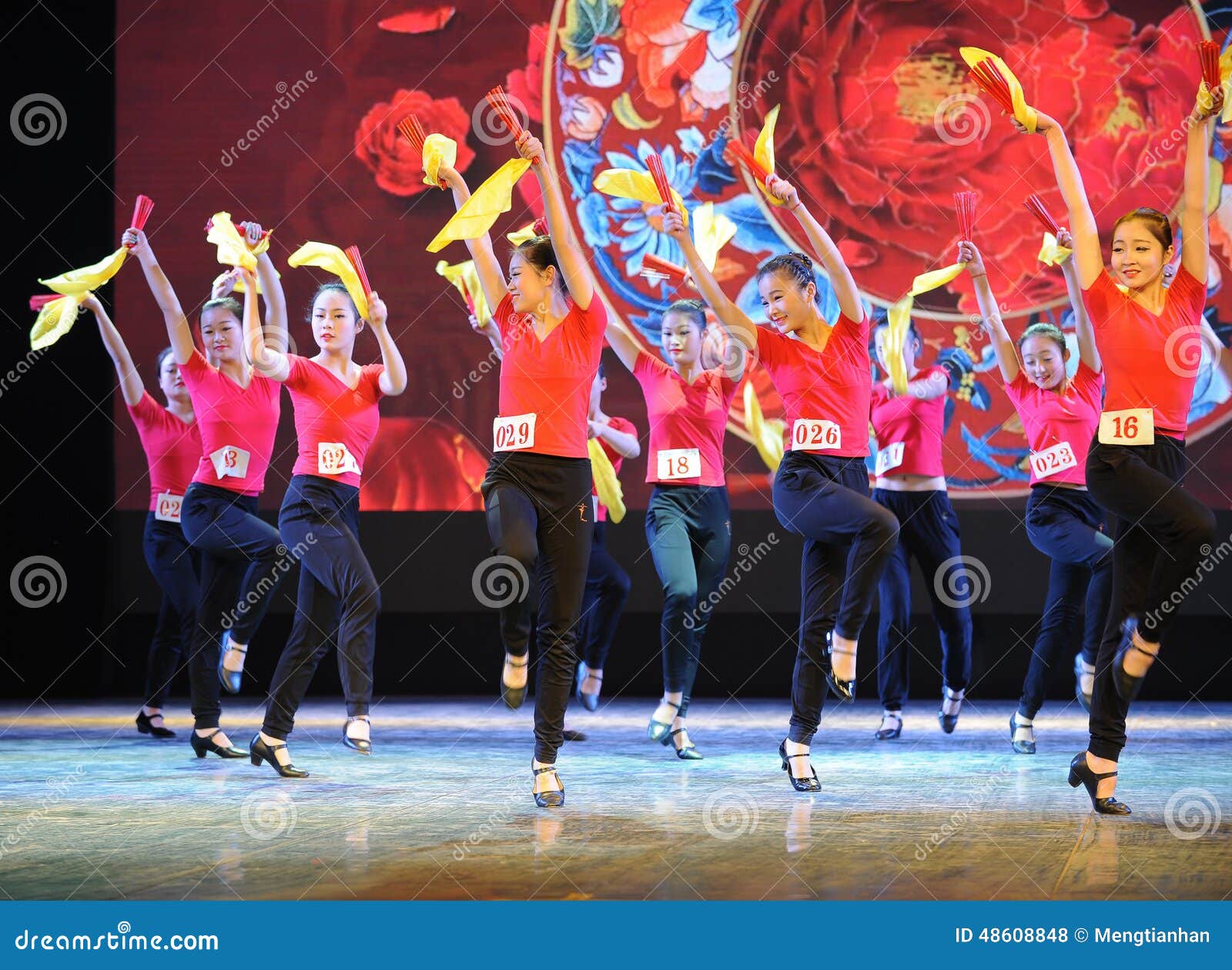 The Fan Dance Basic Skill-the National Dance Training Editorial Stock ...