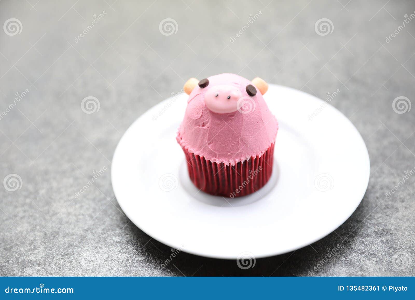 Fancy Cupcake Cute Pig Face Stock Image - Image of easter, chocolate ...