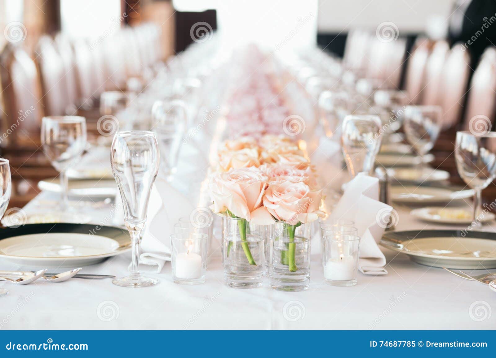 Fancy Table Setting. Pink Flowers. Stock Image - Image of pink, party ...
