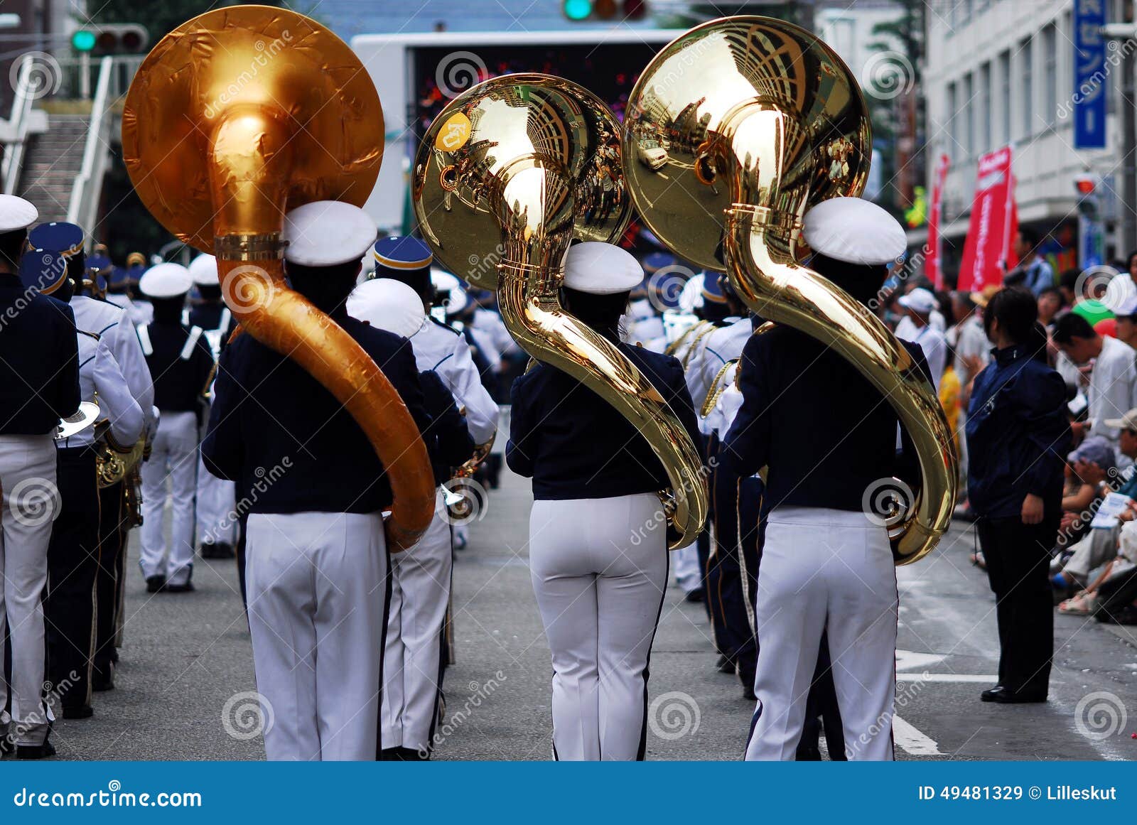 Fanfare NEUVE image stock éditorial. Image du battement - 49481329