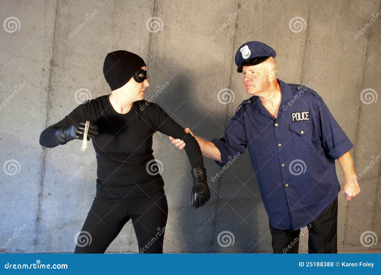 Fangen Sie einen Dieb ab stockfoto. Bild von kriminell - 25188388