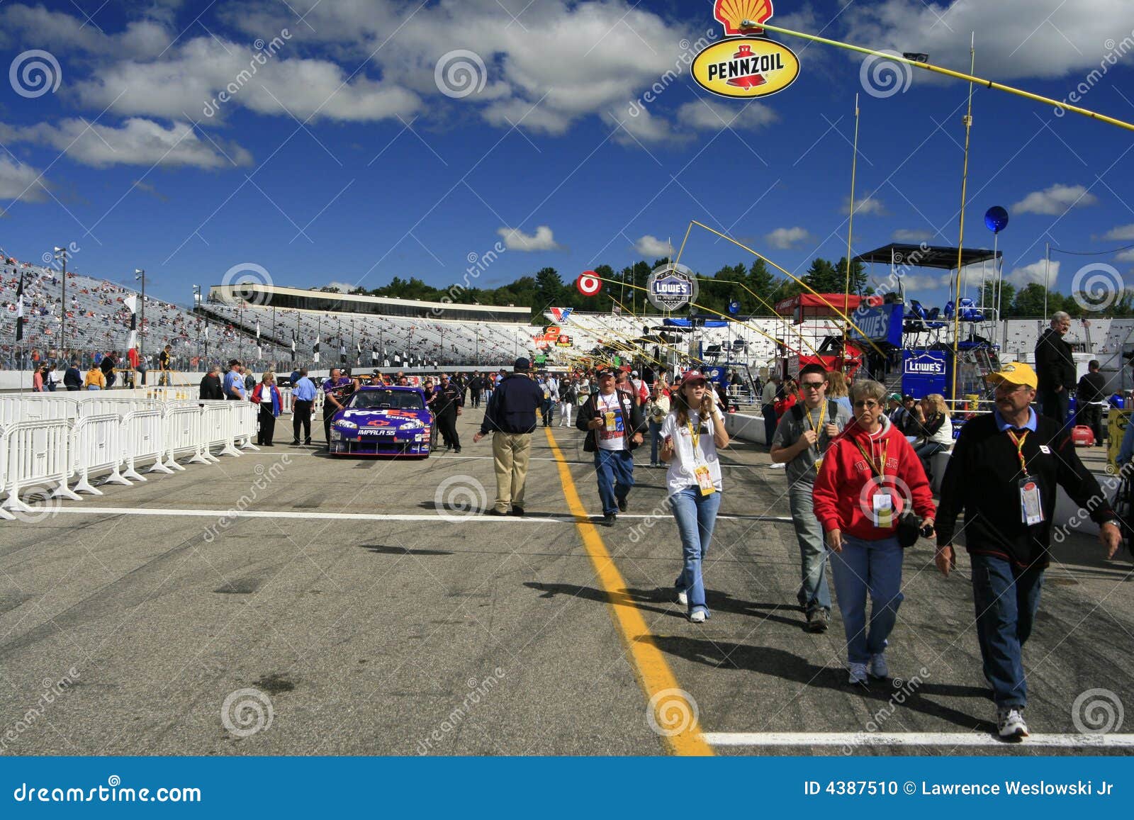 Fans on Pit Road Pre Race editorial image. Image of competitor - 4387510