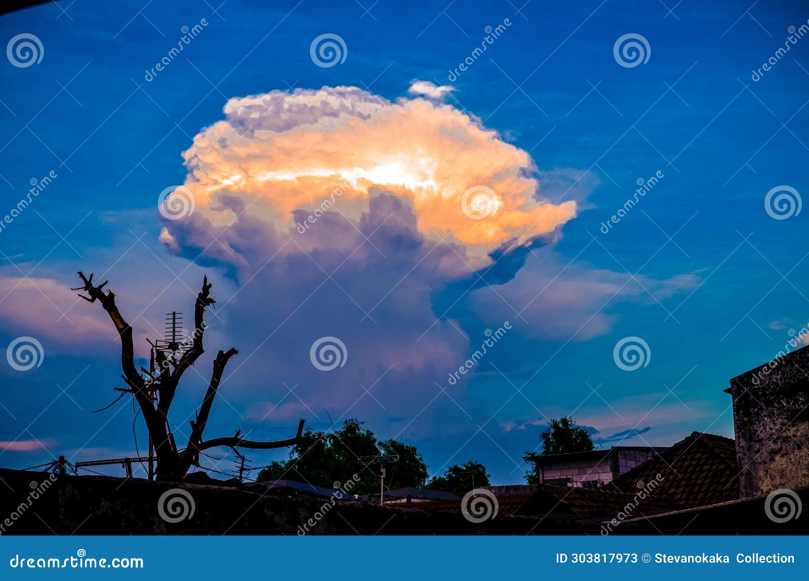 Fantastic Mushroom Cloud stock image. Image of phenomena - 303817973