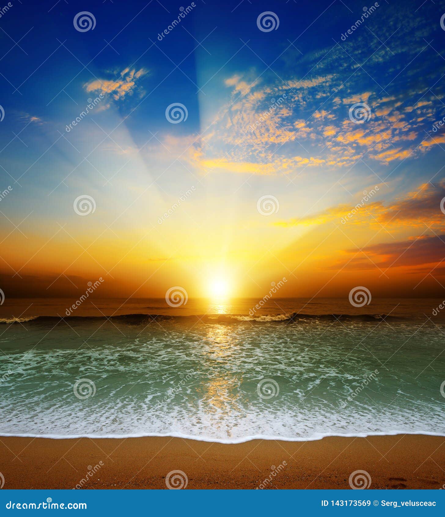 Fantastic Sunset Over Ocean Stock Image - Image of dusk, ocean: 143173569