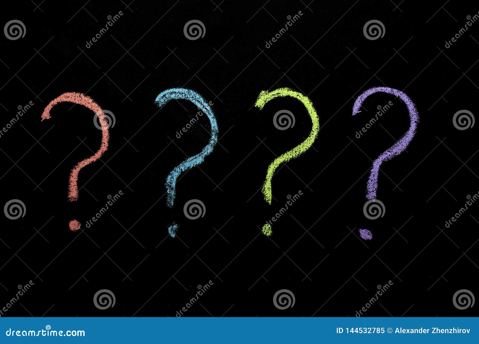 Farbige Fragezeichen Auf Tafel Stockbild - Bild von hilfe, frage: 144532785
