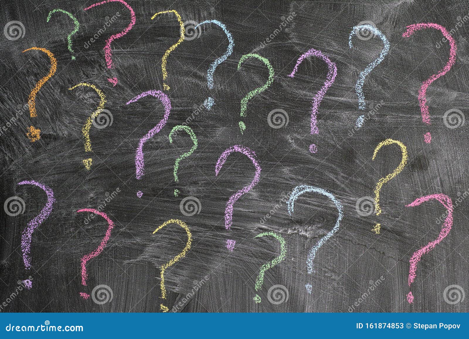 Farbige Fragezeichen an Der Tafel Stockbild - Bild von markierung ...