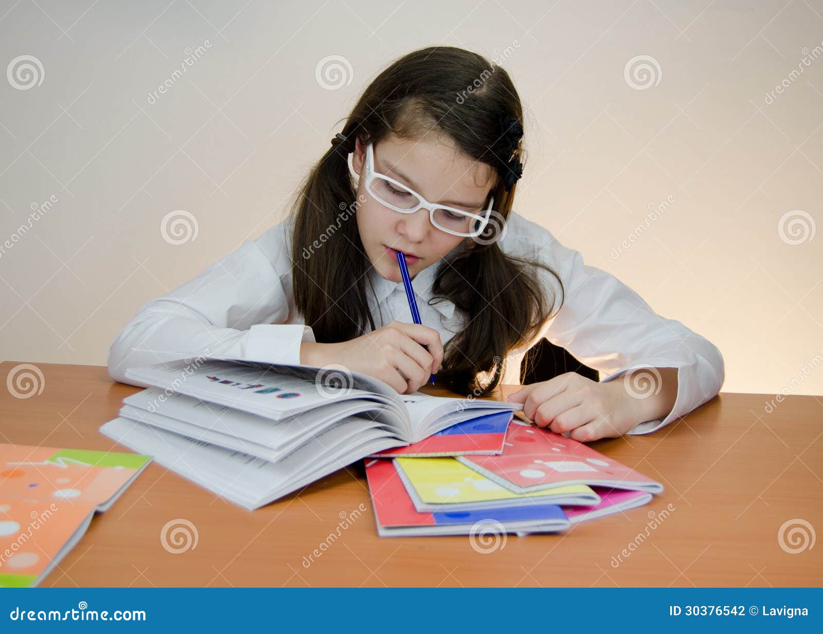 Fare compito fotografia stock. Immagine di grado, concentrazione - 30376542