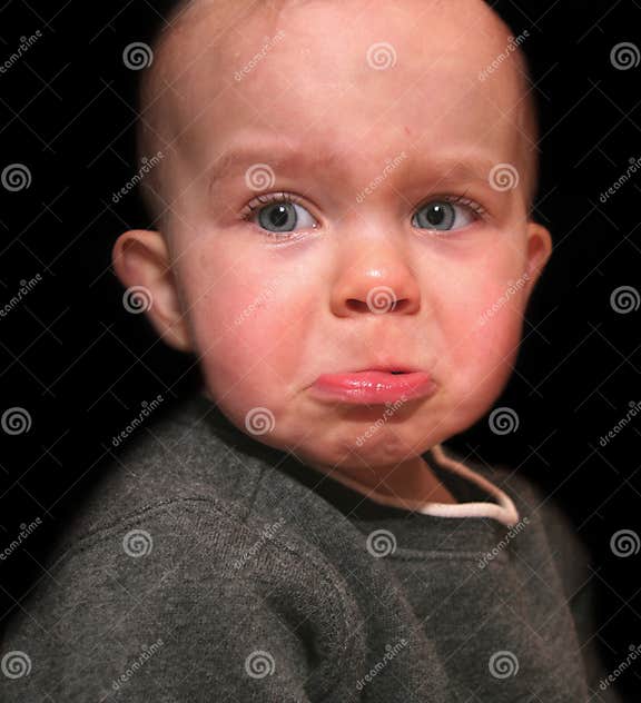 Fare il broncio immagine stock. Immagine di prato, gridi - 717375