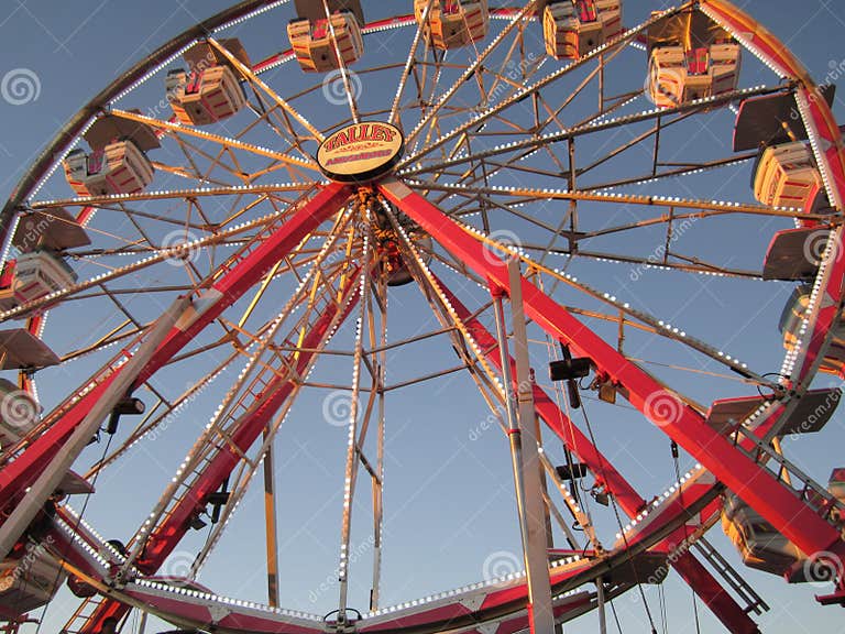 Fariswheel editorial image. Image of spin, amusement - 92071940
