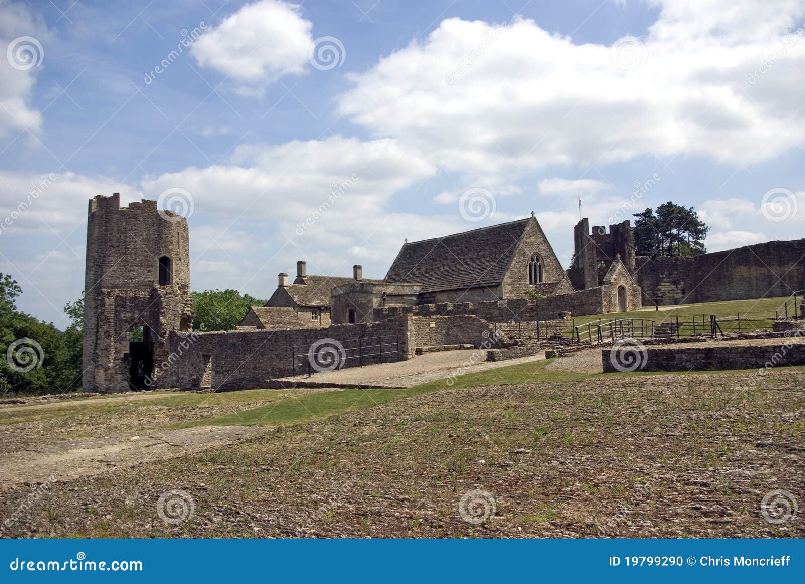 Farleigh Hungerford Castle stock photo. Image of buildings - 19799290