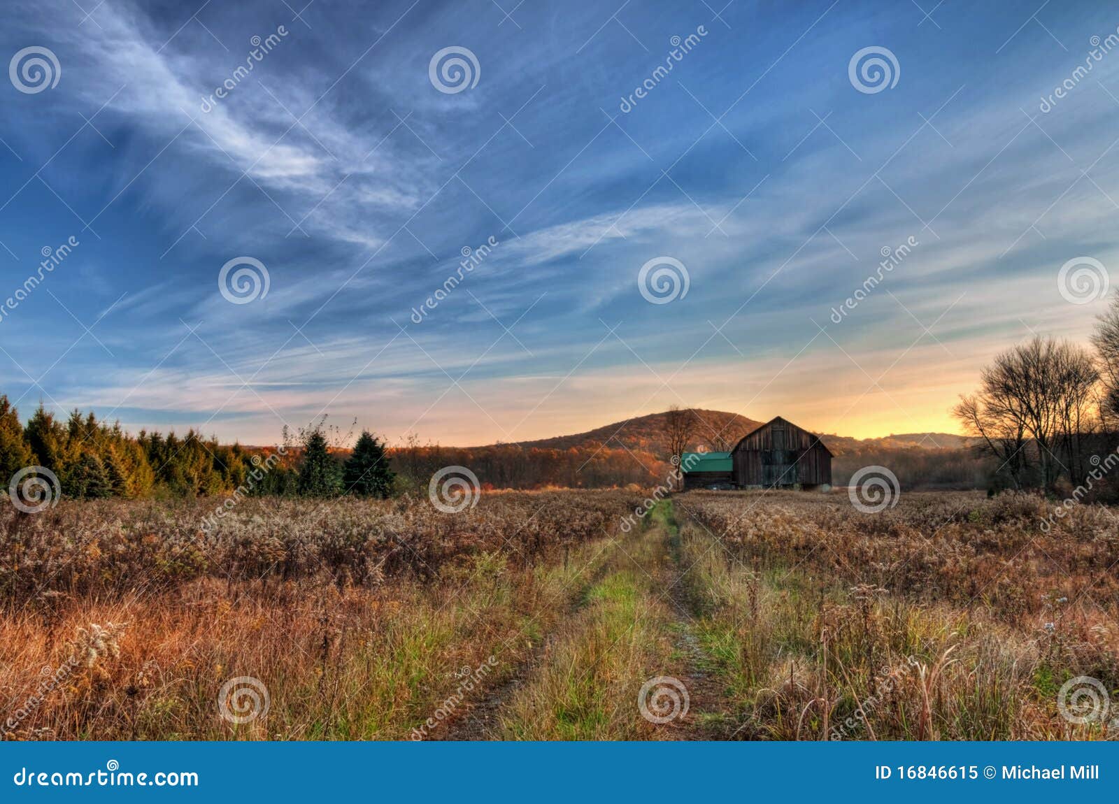 Farm Country Sunrise stock image. Image of barn, dawn - 16846615