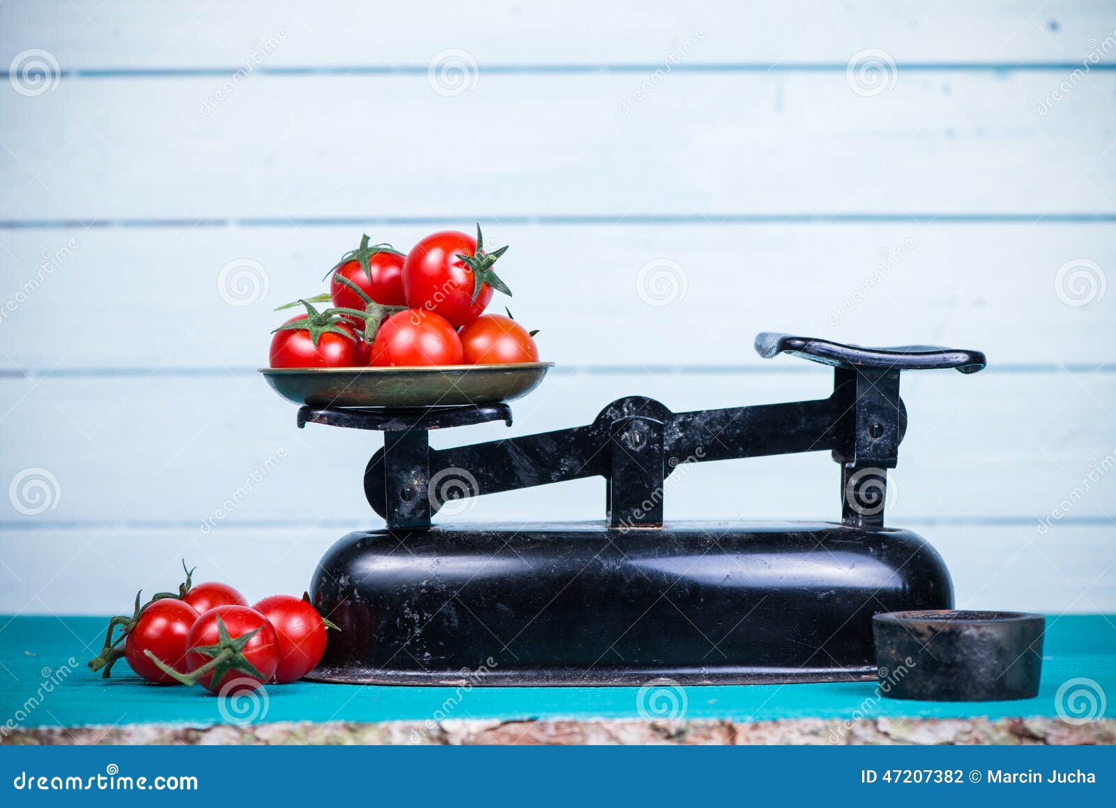 Farm Fresh Tomatoes on Vintage Scale Stock Photo - Image of tomatoes ...