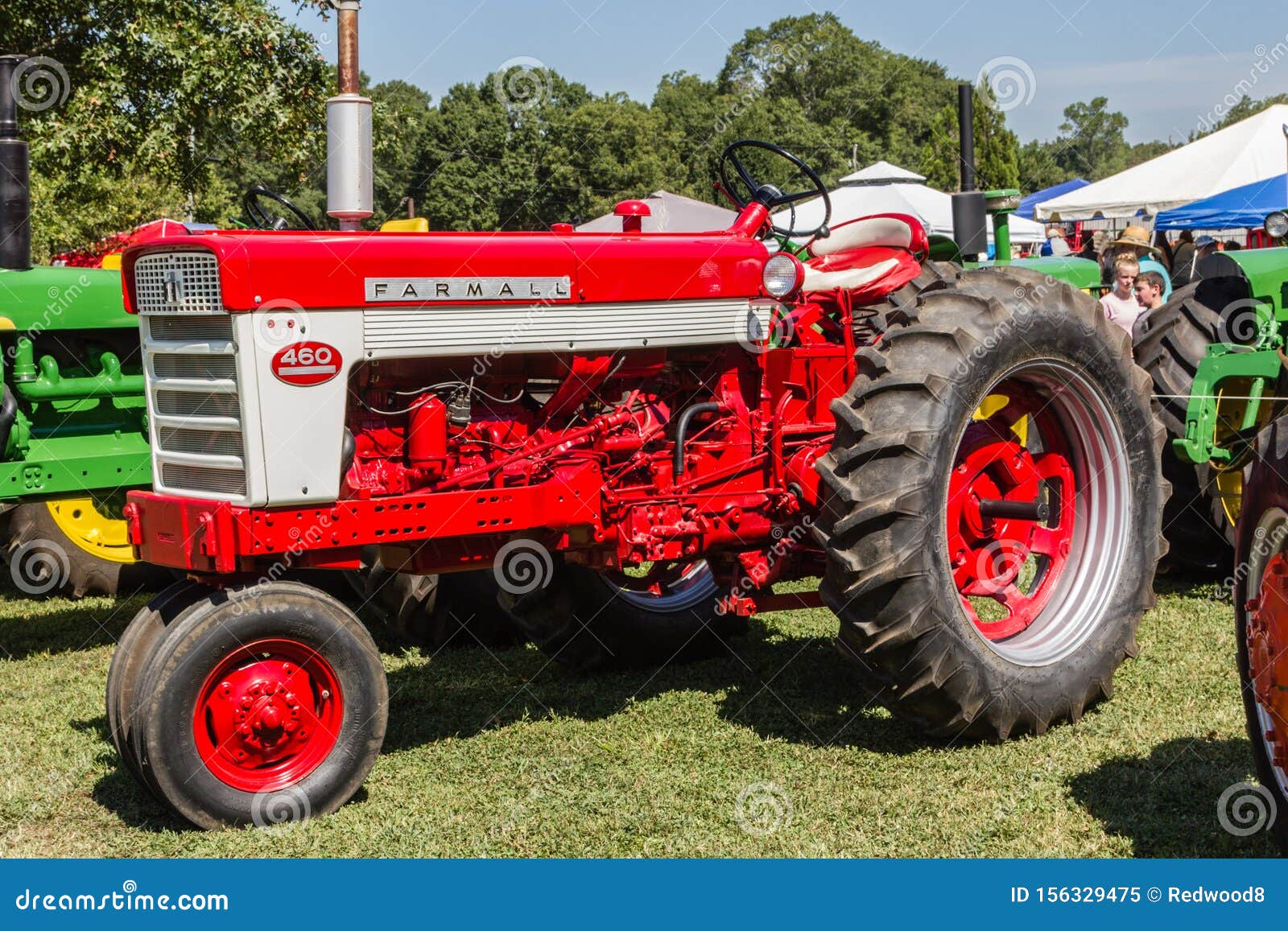 Farmall Tractor Model 460 editorial image. Image of completly - 156329475