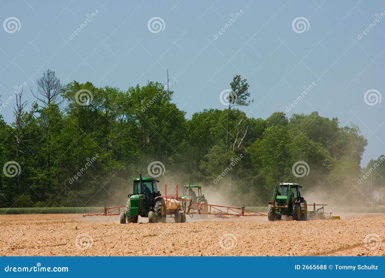 Farmers plowing the field editorial stock photo. Image of dirt - 2665688