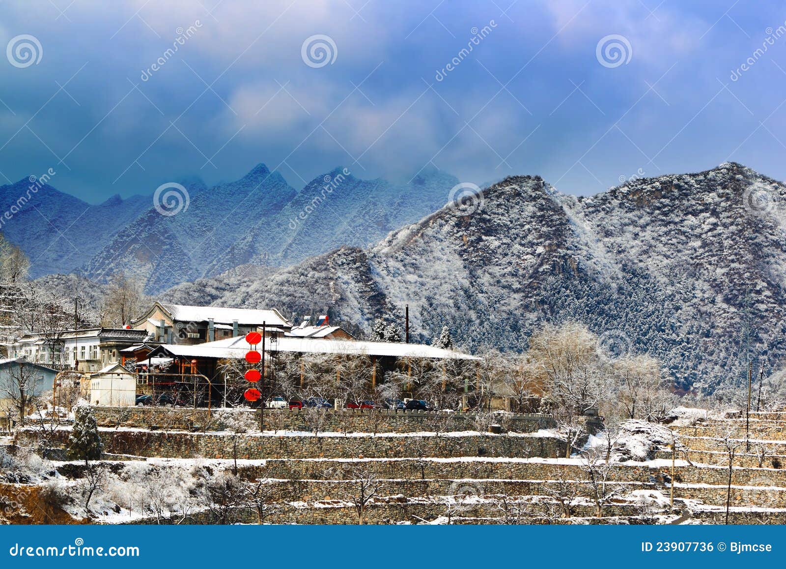 Farmhouse in snow stock photo. Image of beautiful, cloud - 23907736