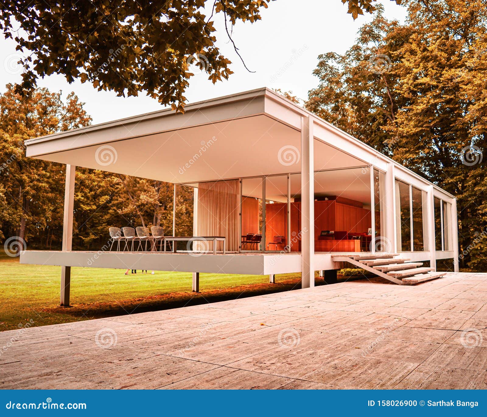 Farnsworth house editorial image. Image of outdoor, farnsworth - 158026900