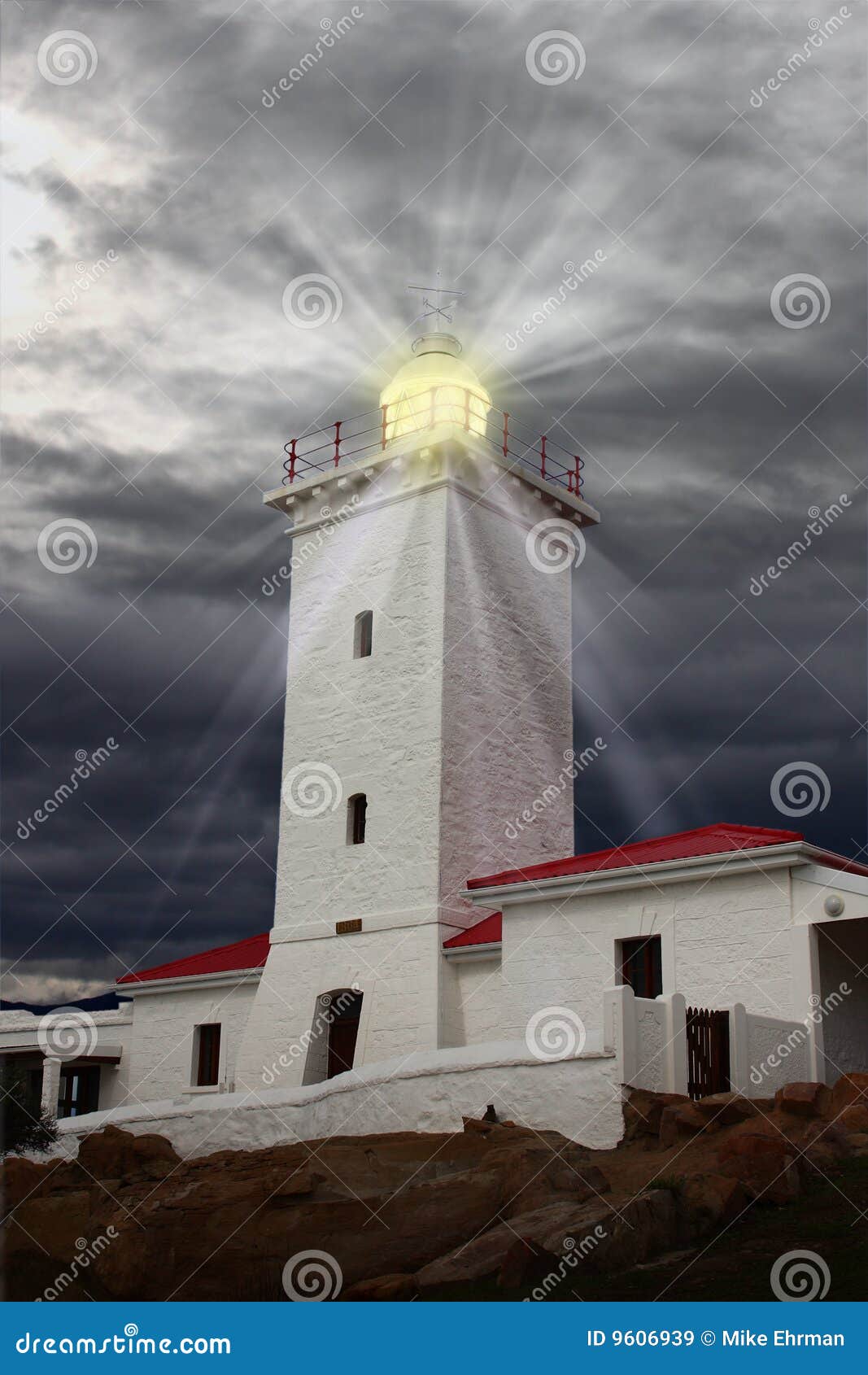 Faro immagine stock. Immagine di nearsighted, notte, architettura - 9606939