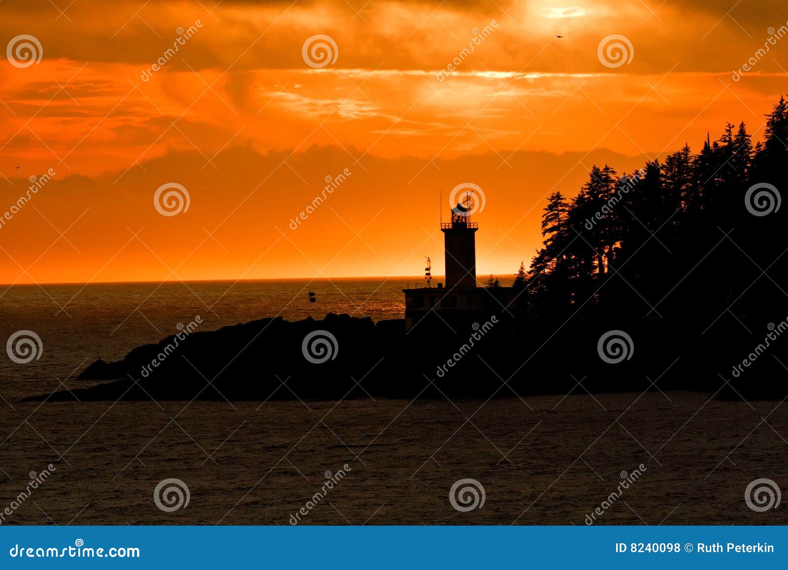 Faro de Alaska foto de archivo. Imagen de isla, hermoso - 8240098