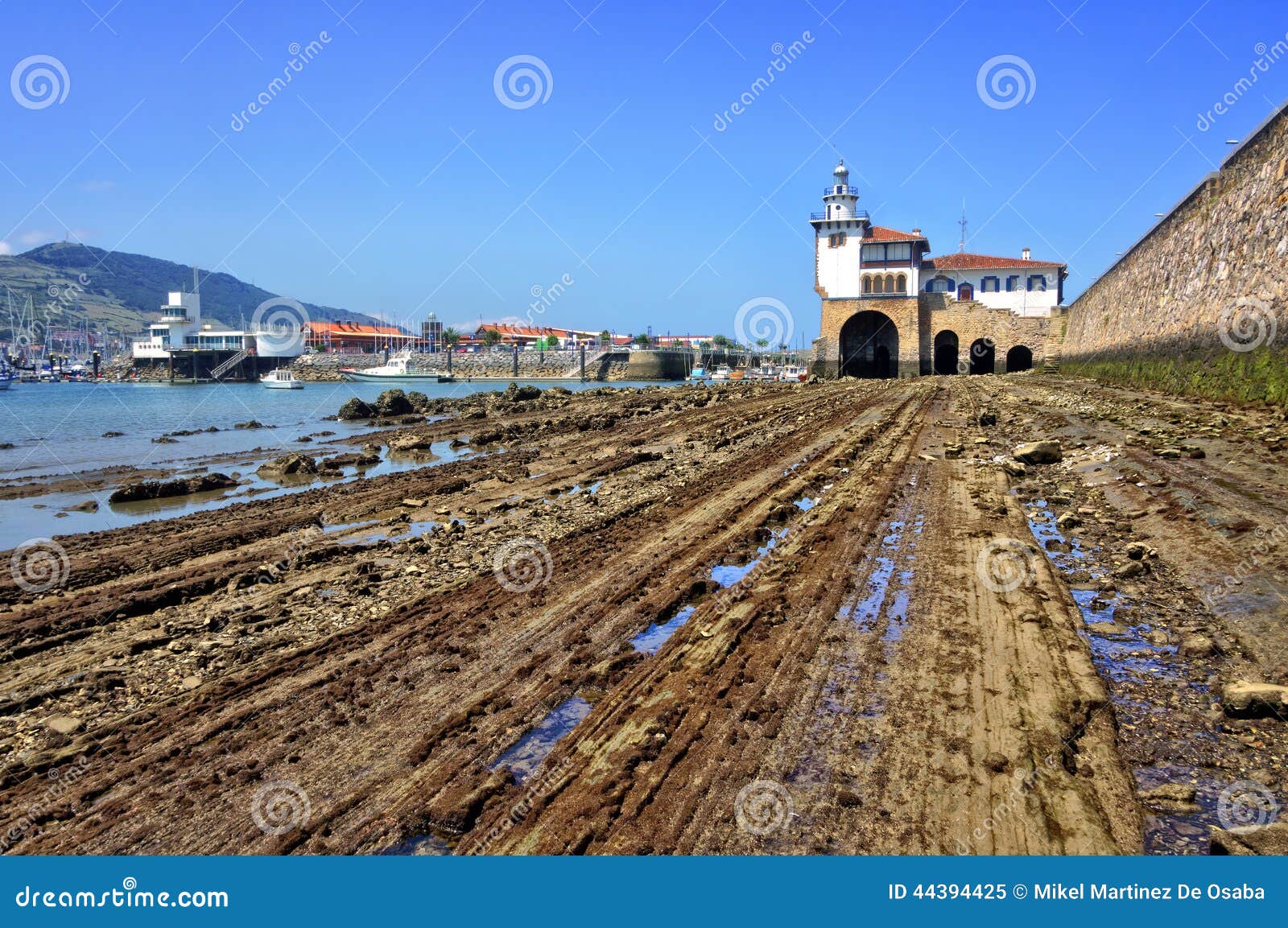 Faro de Arriluze en Guecho imagen de archivo. Imagen de paseo - 44394425