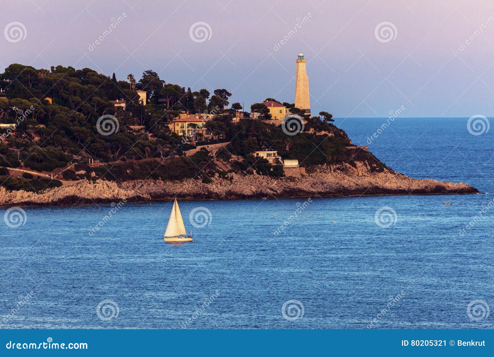 Faro De Cap Ferrat En El Santo Jean Cap Ferrat Imagen de archivo ...