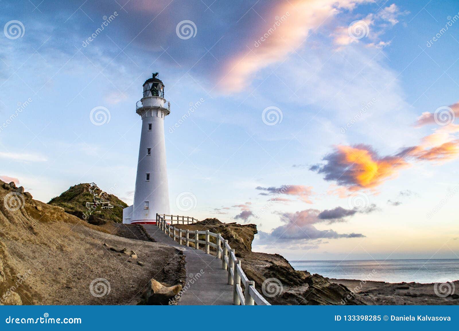 Faro De Castlepoint, Isla Del Norte, Nueva Zelanda Imagen de archivo ...