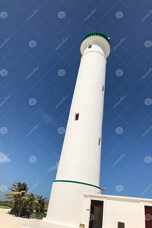 Faro De Celarain En Punta Sur Imagen de archivo - Imagen de méxico ...