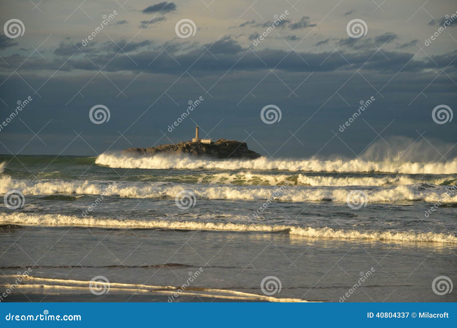 Faro de Santander, España imagen de archivo. Imagen de sunset - 40804337