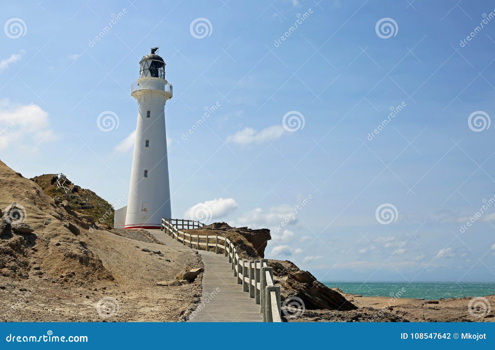 Faro di Castlepoint fotografia stock. Immagine di isola - 108547642