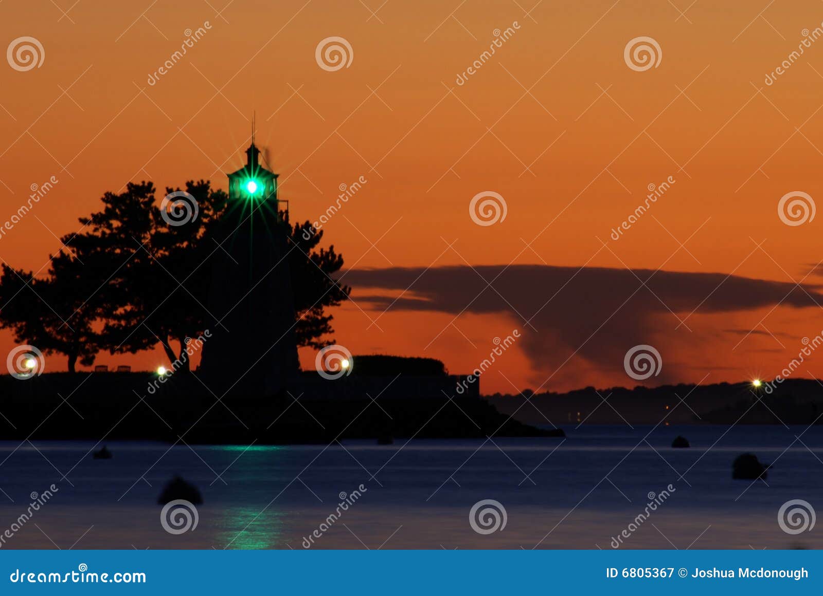 Faro Newport De La Isla De La Cabra Imagen de archivo - Imagen de costa ...