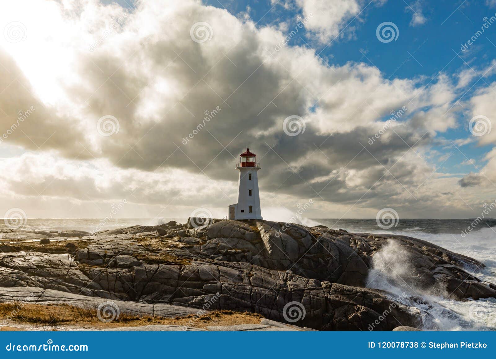 Faro NS Canada Della Baia Di Peggys Fotografia Stock - Immagine di ...