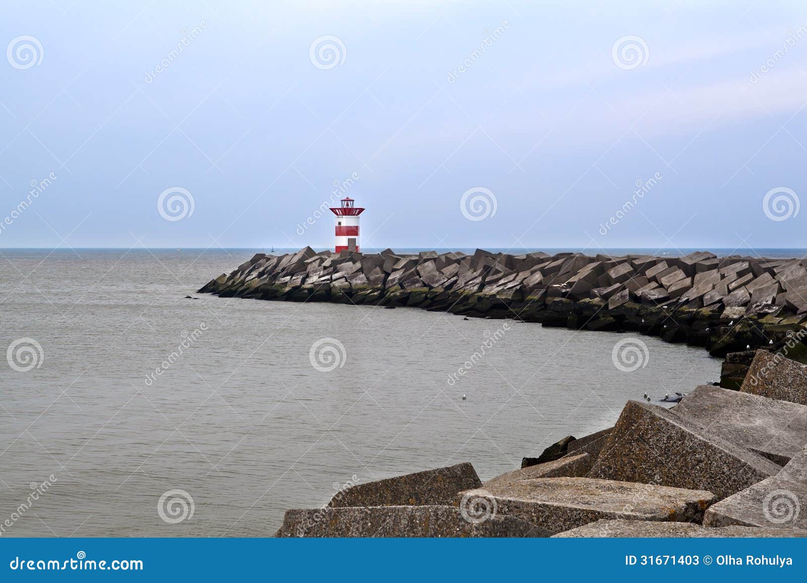 Faro rojo en Mar del Norte imagen de archivo. Imagen de afuera - 31671403