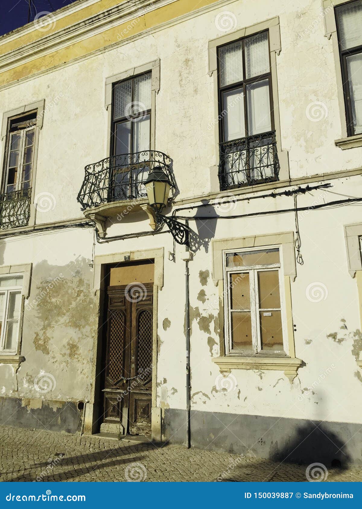 Portugal street view stock image. Image of algarve, dawn - 150039887