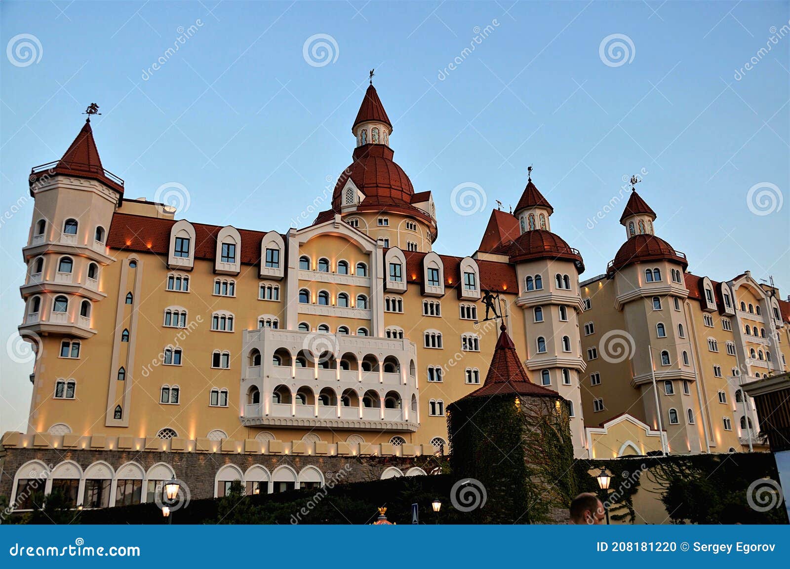 Farytale castle arkivfoto. Bild av planlagt, slott, stort - 208181220