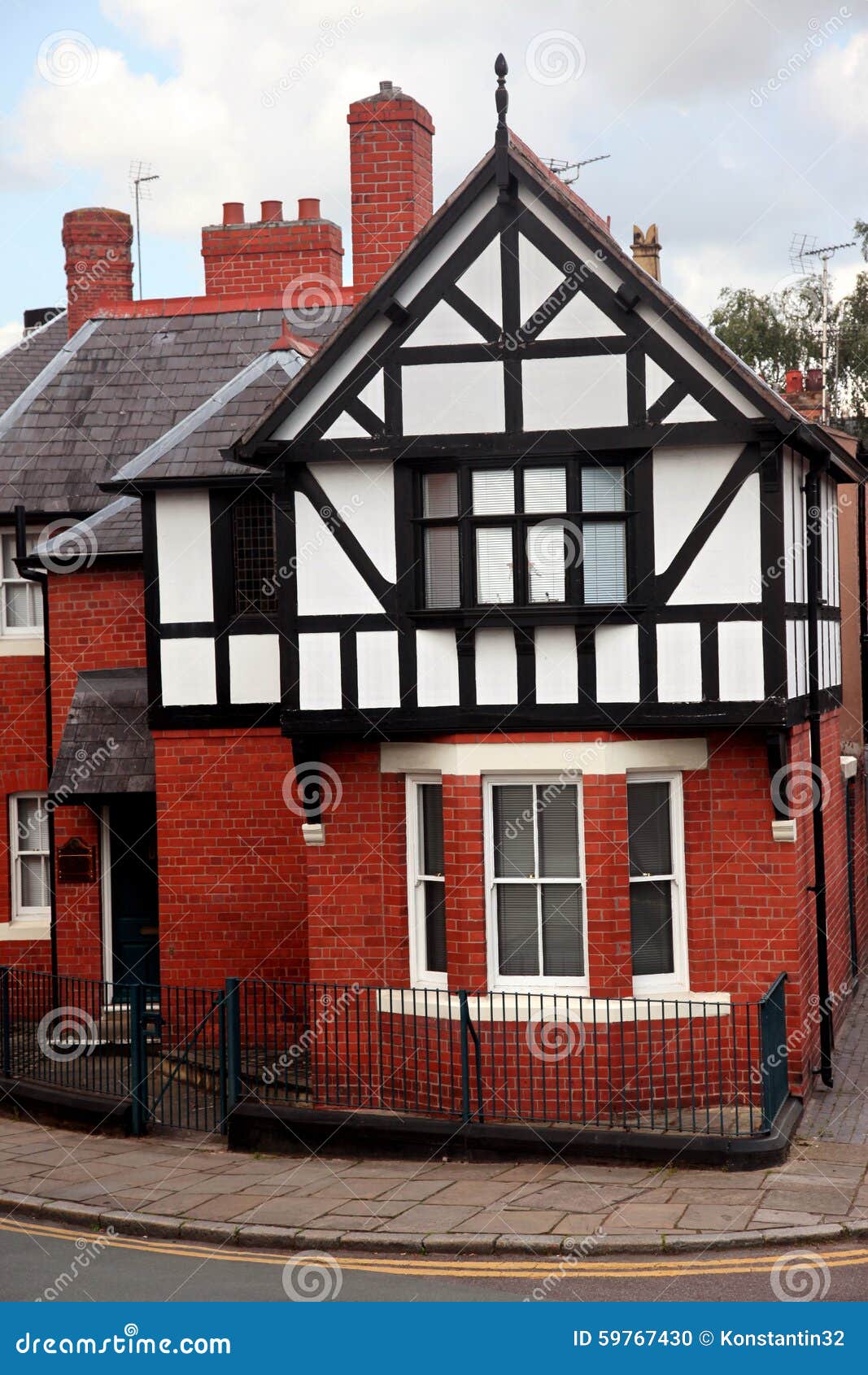 Fasade House of Tudor Style in Chester, UK Stock Photo - Image of ...