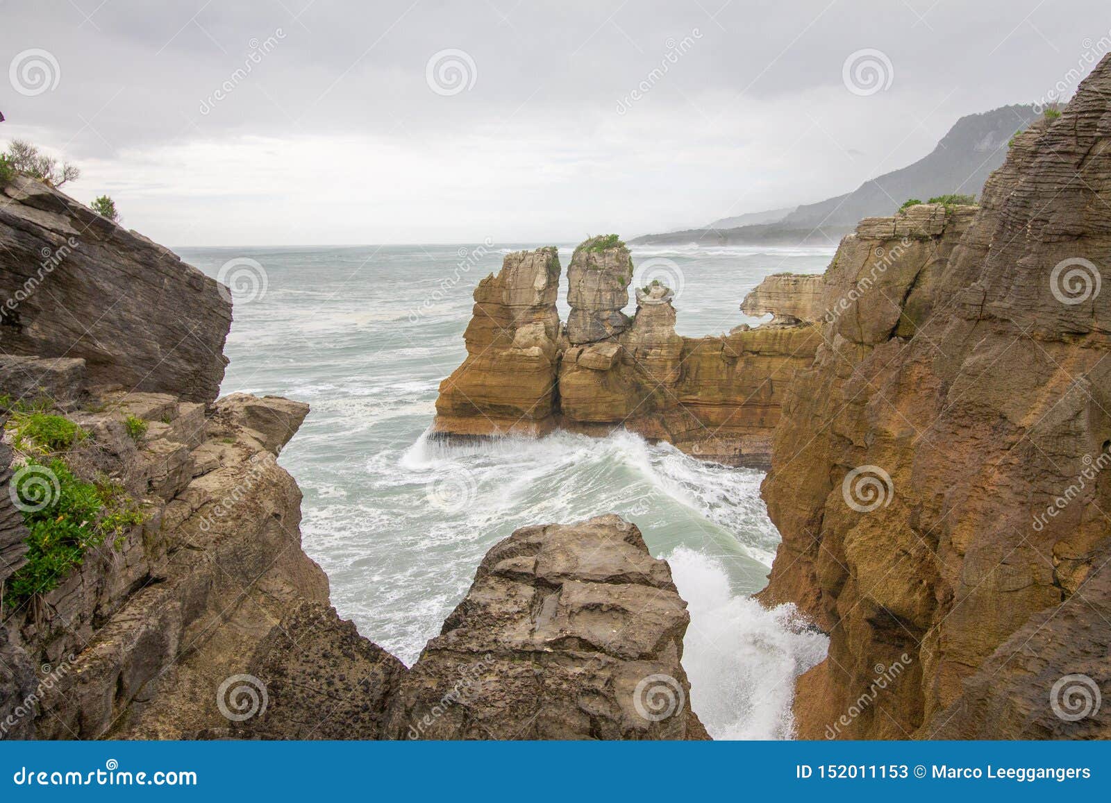 Fascinating Rock Formation Pancake Rocks in Punakaiki Stock Image ...