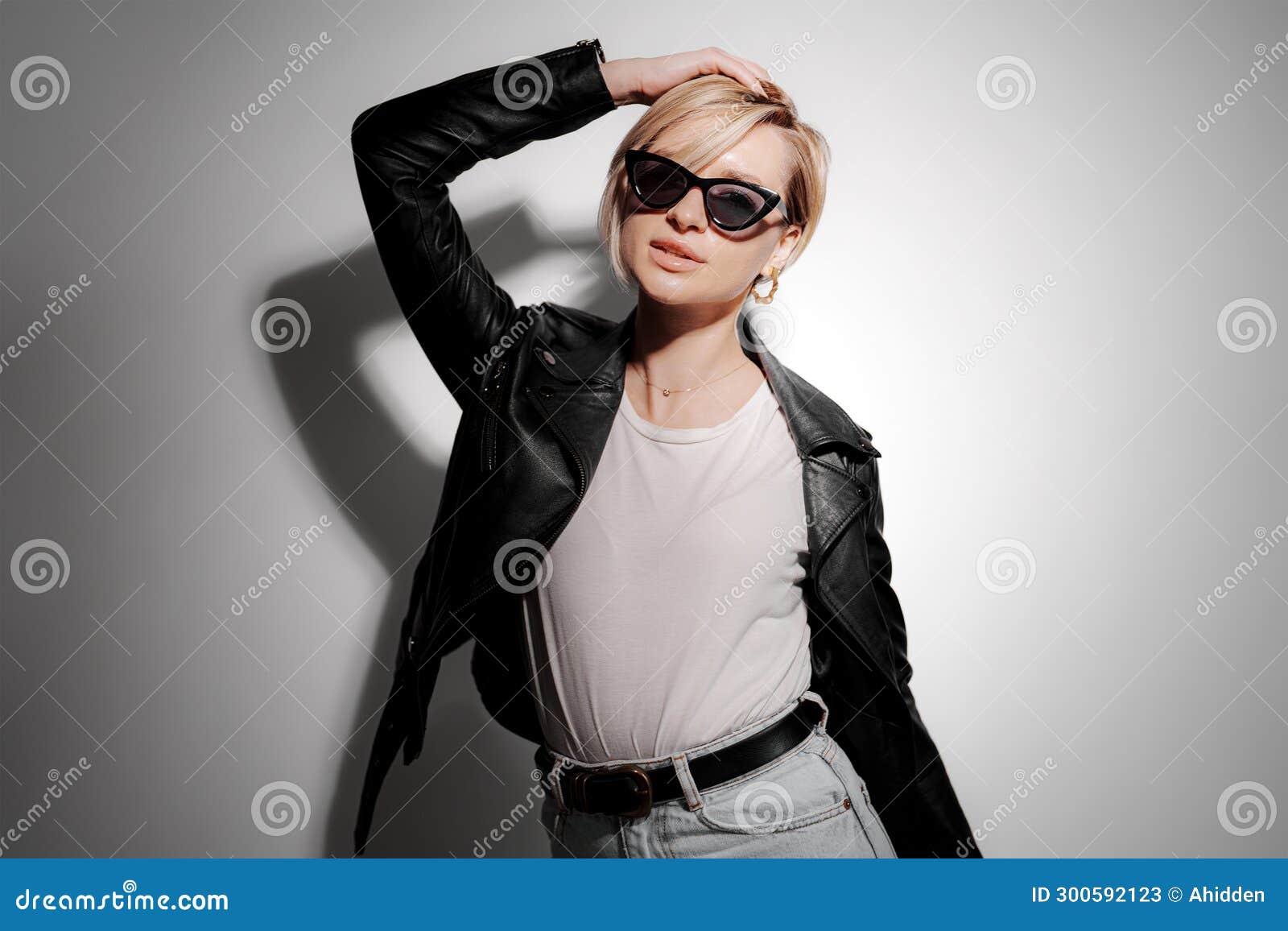 Trendsetting Woman In Sunglasses And Leather Jacket Stock Image Image