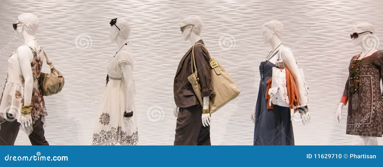 Fashion Mannequins in Window Stock Photo - Image of group, glass: 11629710