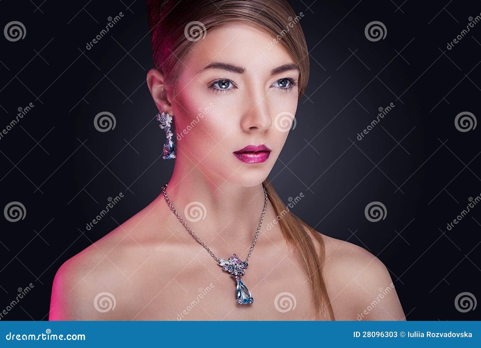 Fashion Model Posing in Exclusive Jewelry Stock Image - Image of ...
