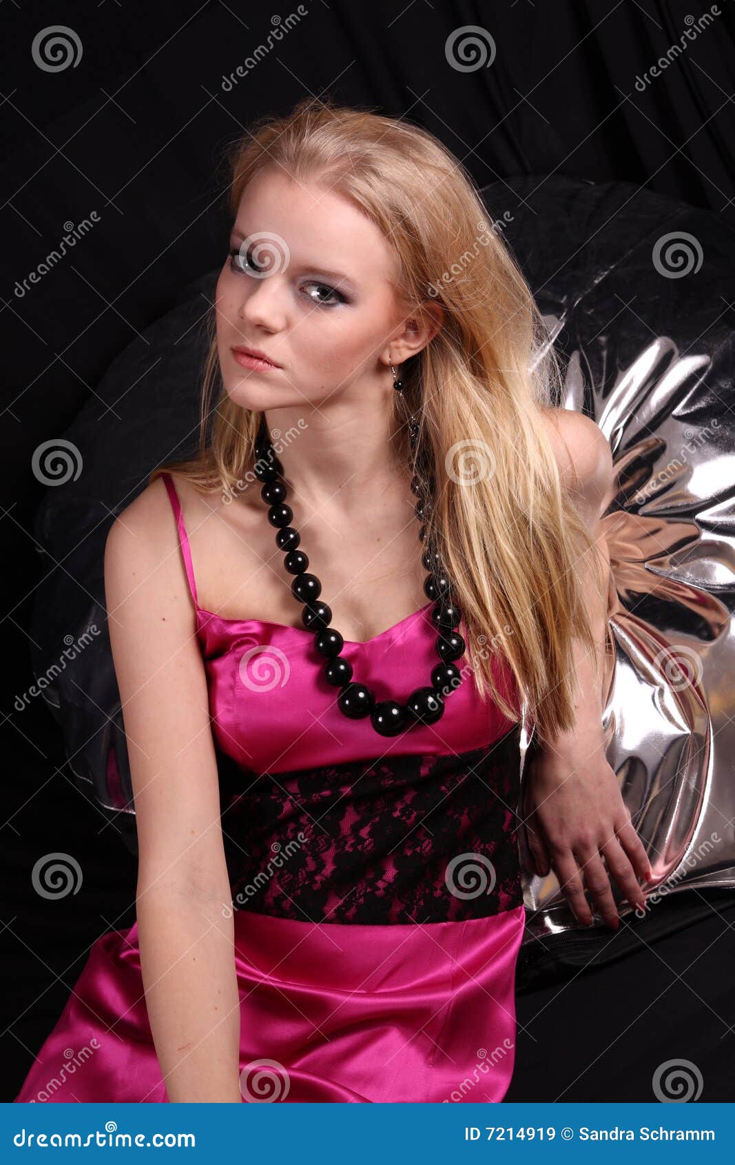 Fashion model in studio stock image. Image of glamor, beautiful - 7214919
